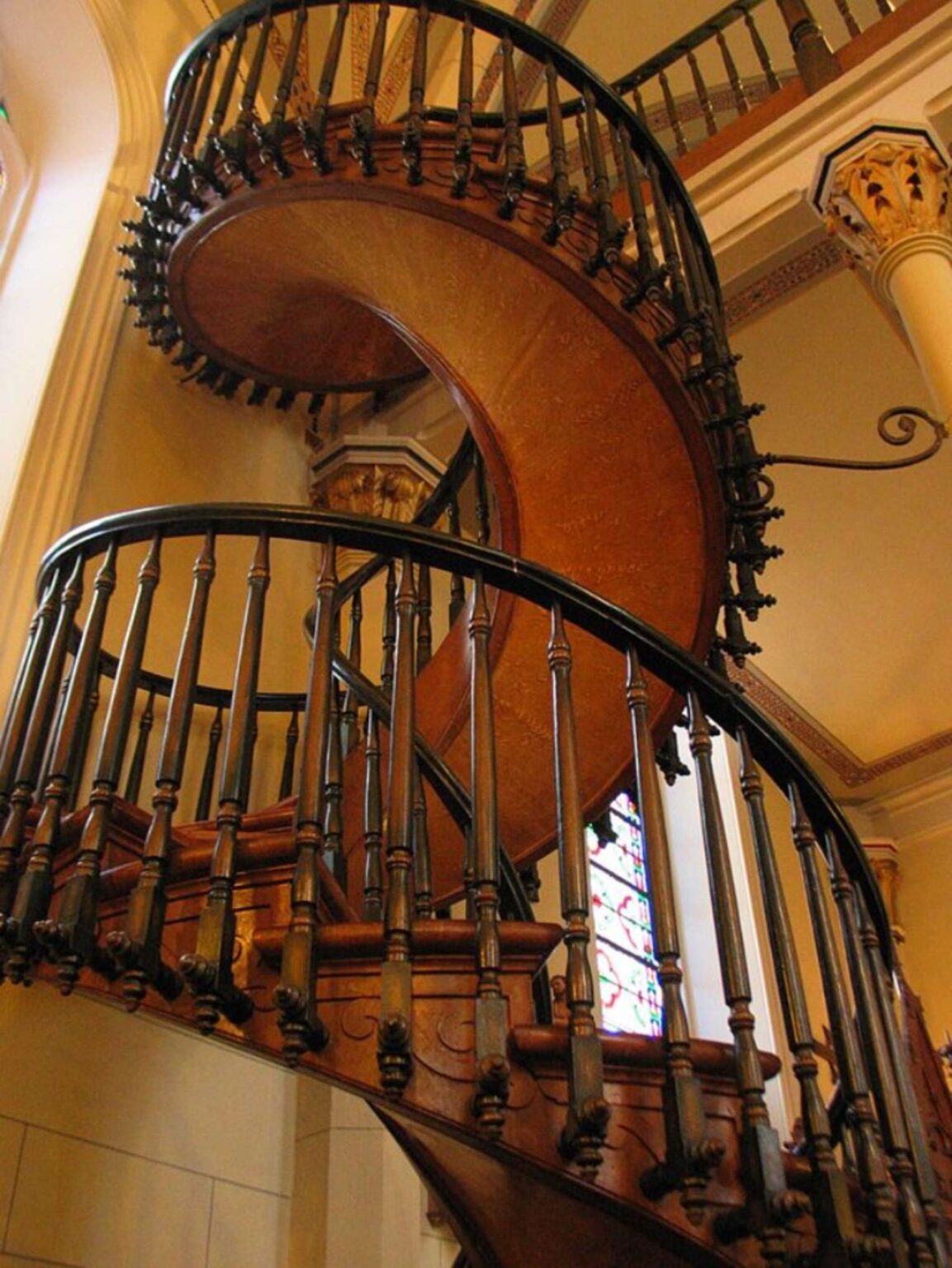 The Mystery of the Loretto Chapel Staircase: Divine Sign and Prophetic ...