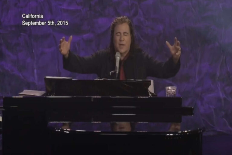 Kim Clement's 2015 Prophecy: 'Death to Debt' and America's Financial ...