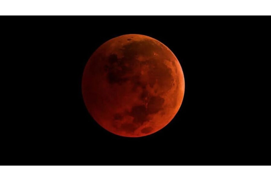 First of 3 Significant Blood Moons Hits This Week, Landing Directly on ...