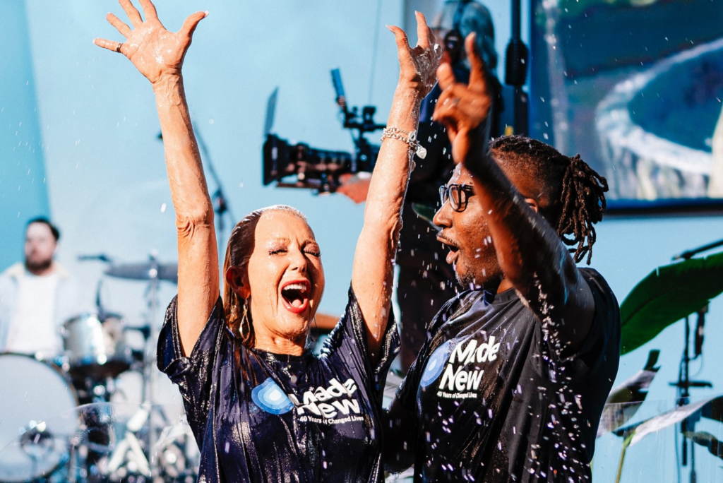 Thousands Baptized Across U.S. in Largest Simultaneous Event in History ...