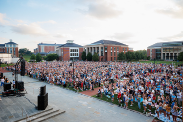 WATCH: Liberty University Erupts in Powerful Praise - Charisma Magazine ...