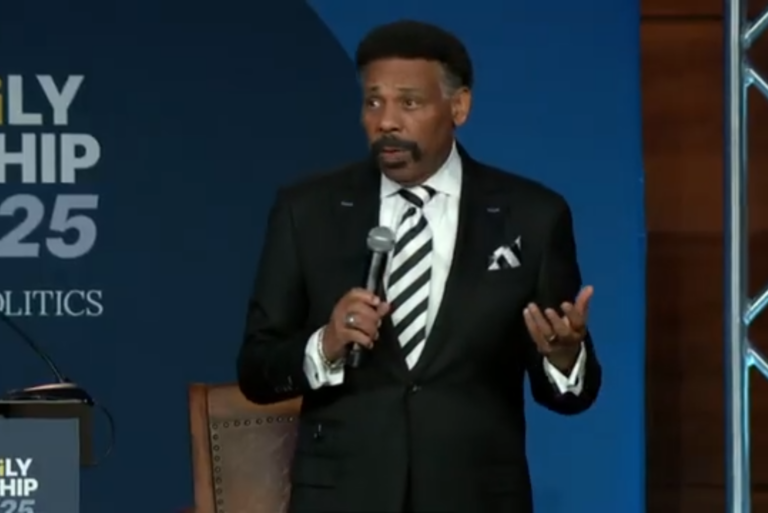 Tony Evans Makes Return to Public Teaching After Year-Long Hiatus ...