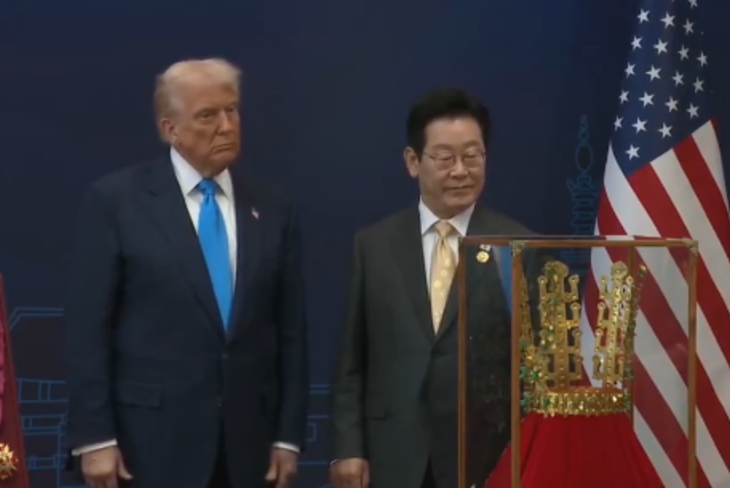 Trump Awarded Historic Crown in South Korea: An End Times Prophetic ...