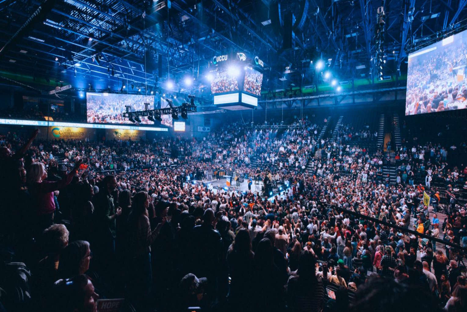 'God Is at Work': Hundreds Flood Altar to Choose Jesus in Outreach at Site of Charlie Kirk ...