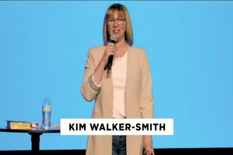 'Not Here to Be Spectators': Worship Leader Kim Walker-Smith Calls the ...