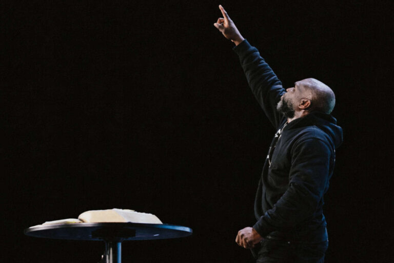 CNN Spotlights the Power of the Pulpit as Atlanta Pastor Draws ...