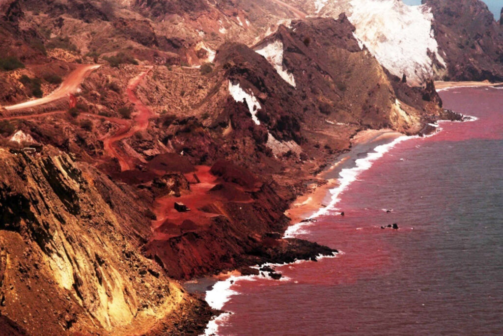 Shocking Images of Blood Red Water, Tide, Soil Come Out of Iran as God ...