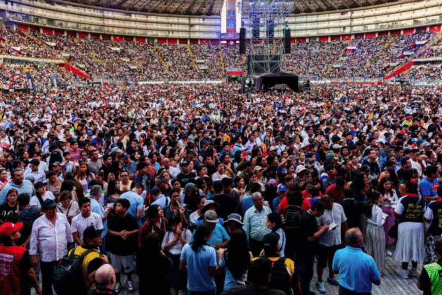 Thousands Turn to Christ as Massive Franklin Graham Event Reaches ...