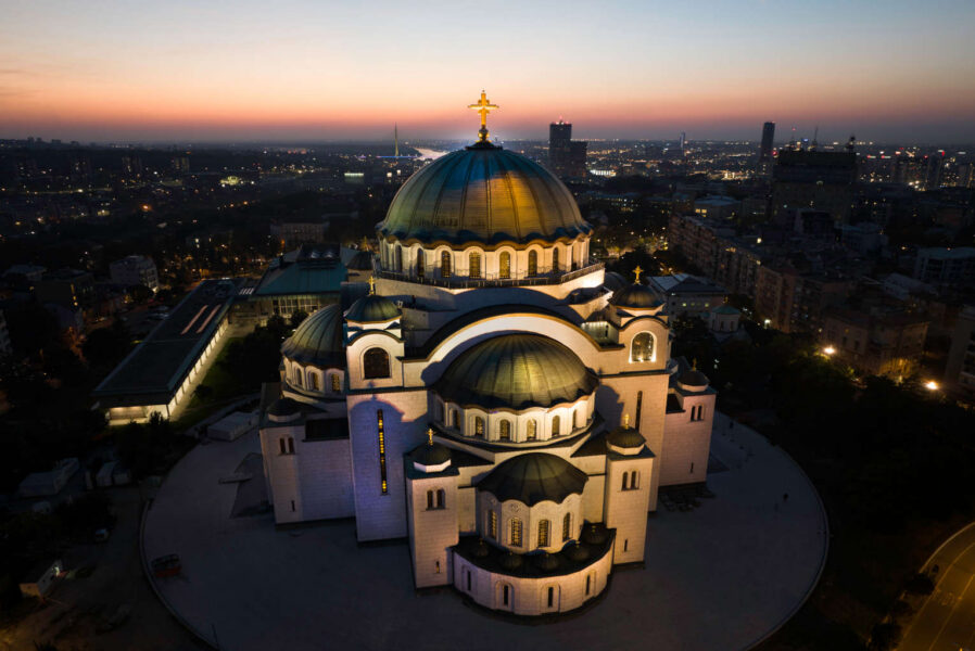 Over 1 Million Christians Flock to Church to See Ancient Relic ...