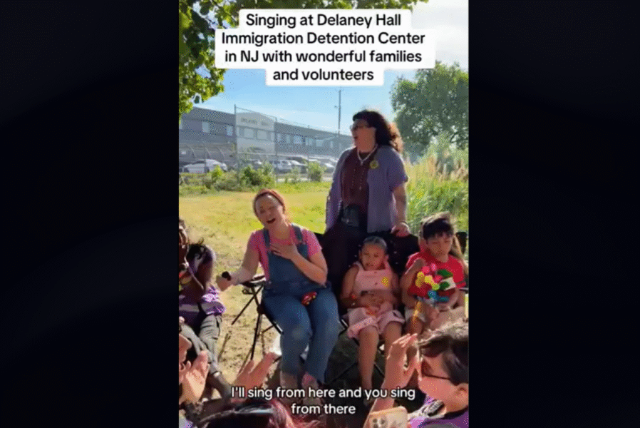 Ms Rachel Sparks Backlash After Leading Sing-Along Outside ICE ...