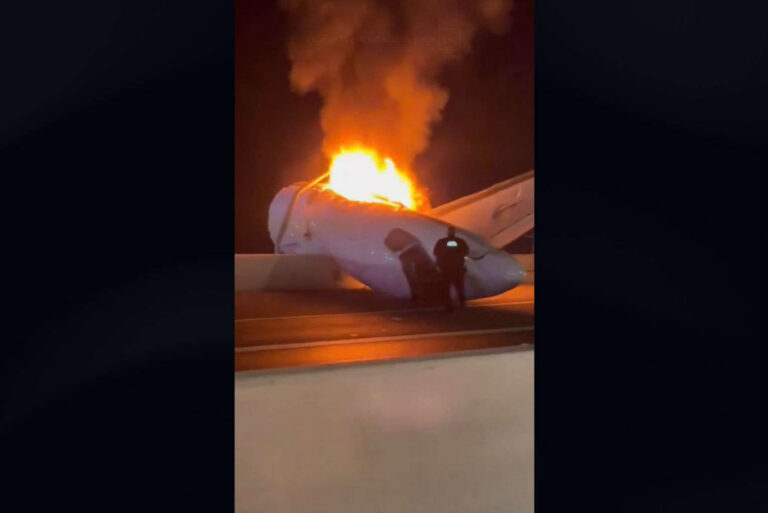 Fiery Texas Plane Crash on Highway Leaves 2 Dead as Bystanders Race to ...